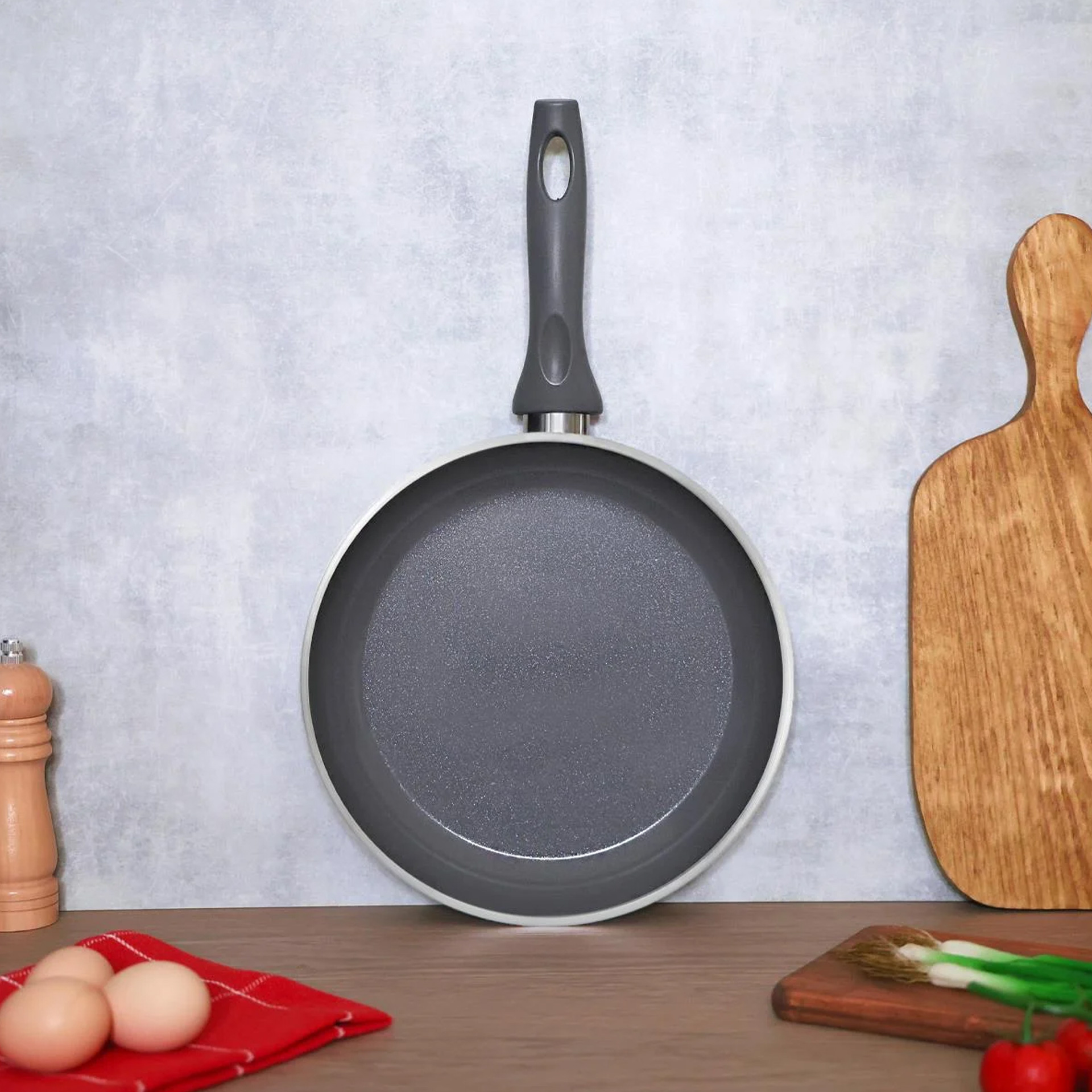 Falez Serafit 26 cm Granit Tava - Sağlıklı ve Pratik Pişirme